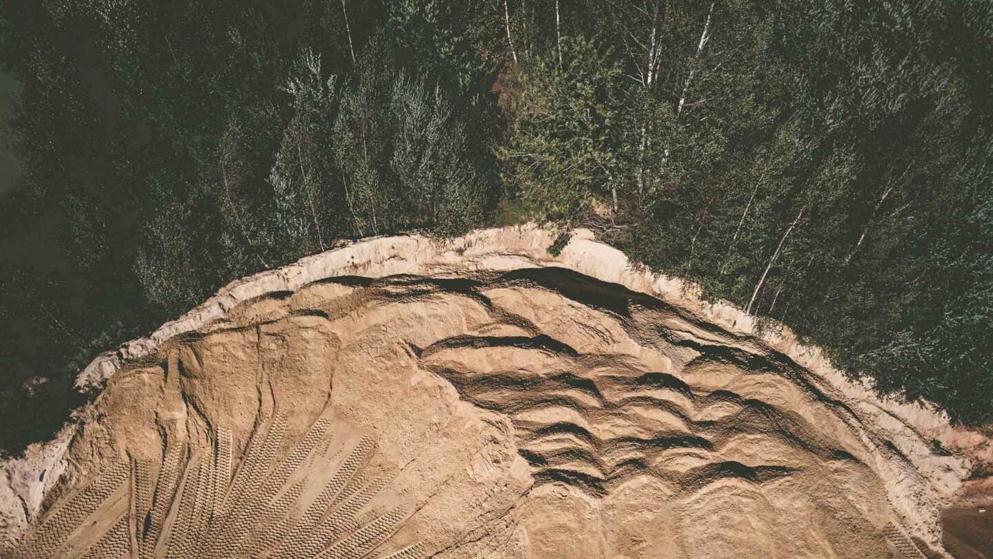 Navigating the Main ESG Standards and Frameworks in the Mining Industry ...